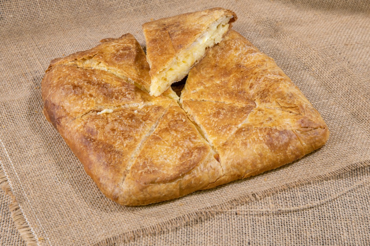 “PINAKOTI” KASSERI CHEESE PIE - ΦΕΛΛΑΧΙΔΗΣ ΑΒΕΕ