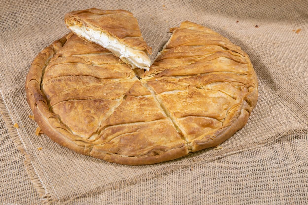 8ΑΡΑ ΣΤΡΟΓΓΥΛΗ ΤΥΡΟΠΙΤΑ ΤΑΨΙΟΥ - ΦΕΛΛΑΧΙΔΗΣ ΑΒΕΕ