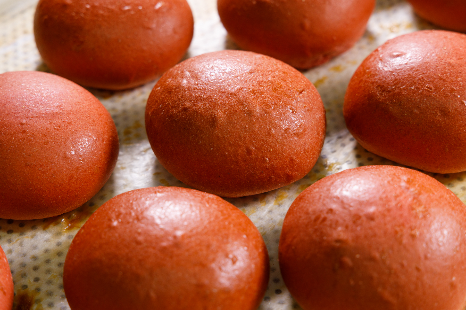 BEETROOT BRIOCHE 60gr (ROUND) - ΦΕΛΛΑΧΙΔΗΣ ΑΒΕΕ